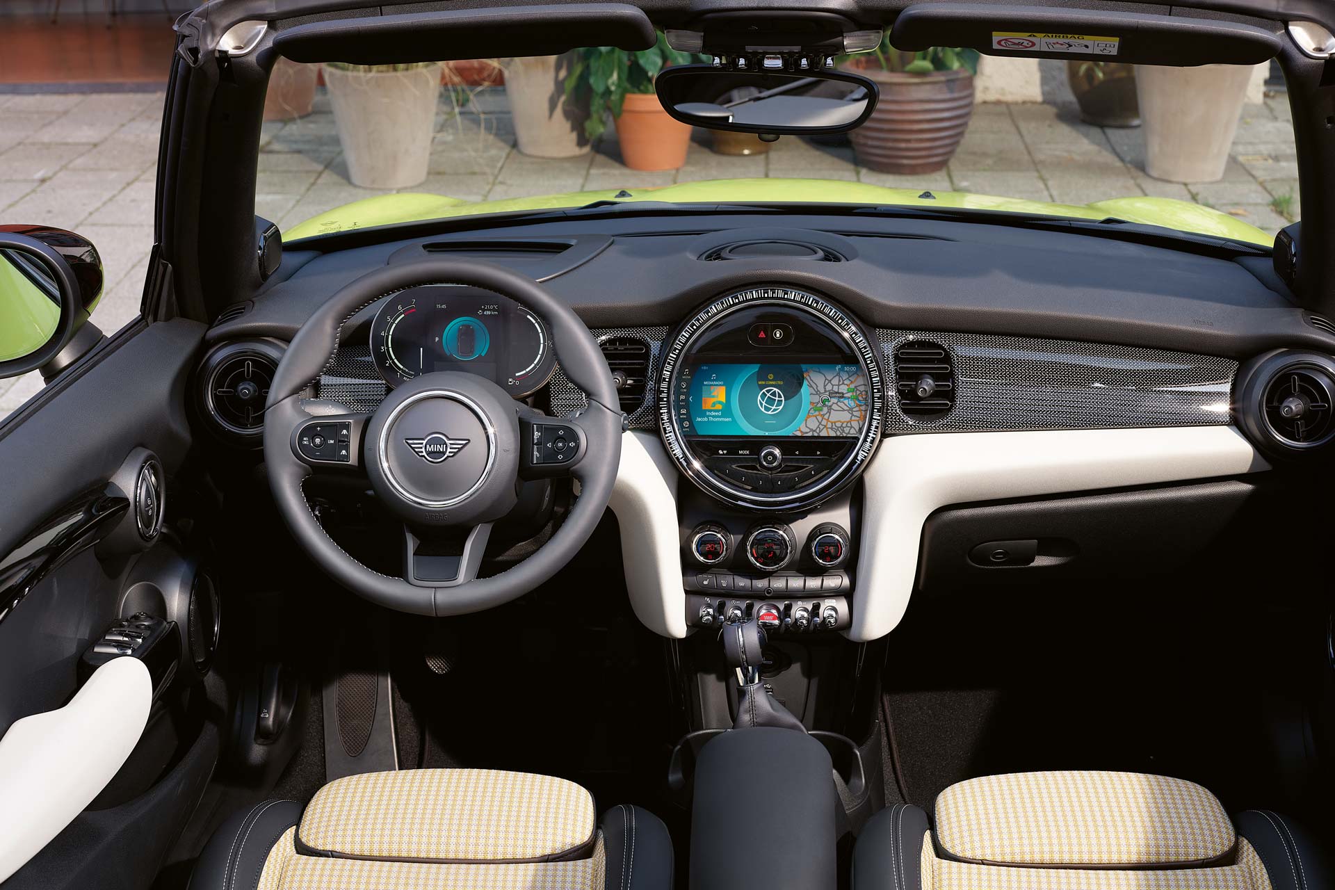 MINI Connected Features